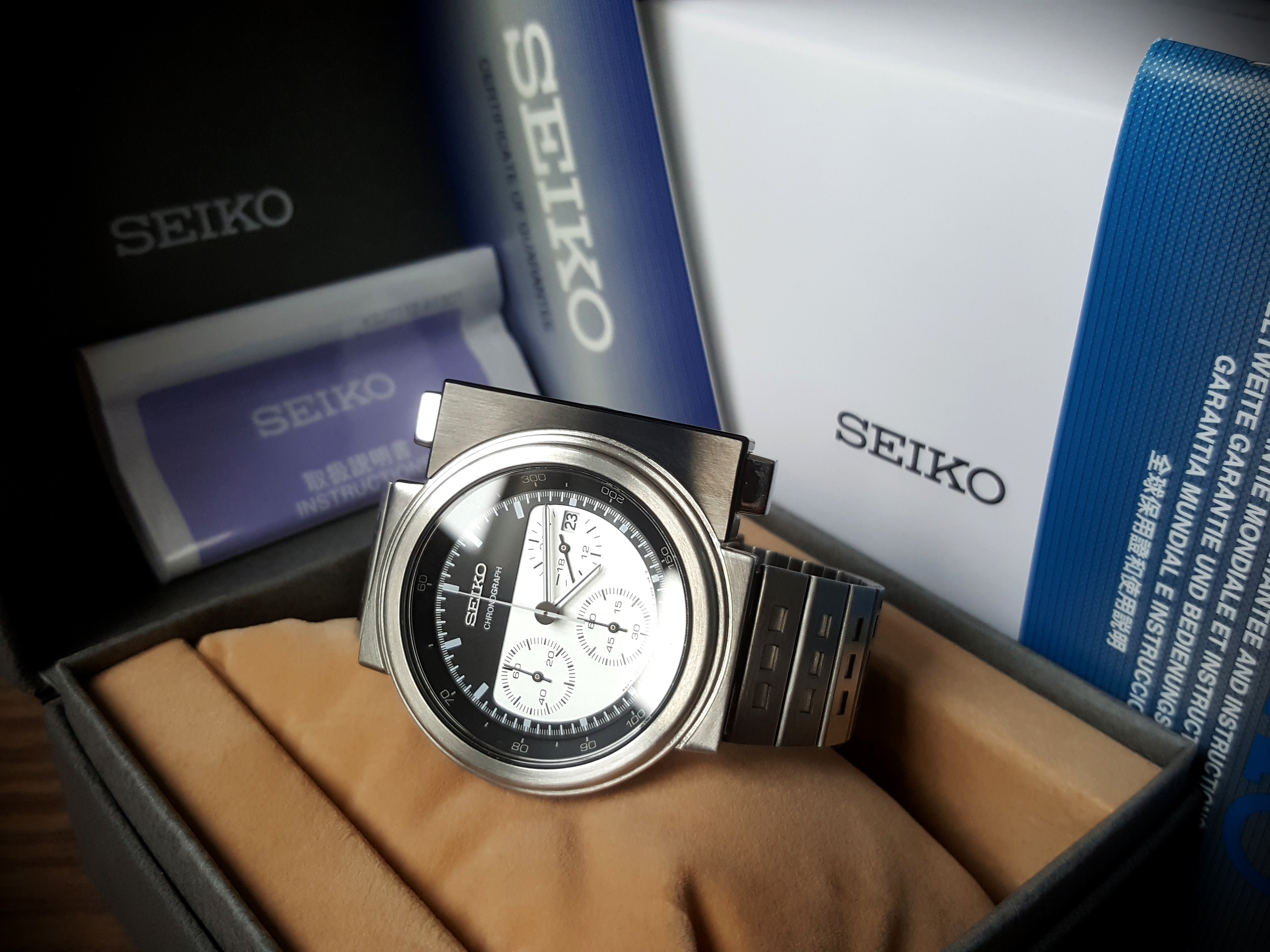 [NOS] Seiko Limited Edition Ripley Spirit Smart (Panda Dial), Luxury ...