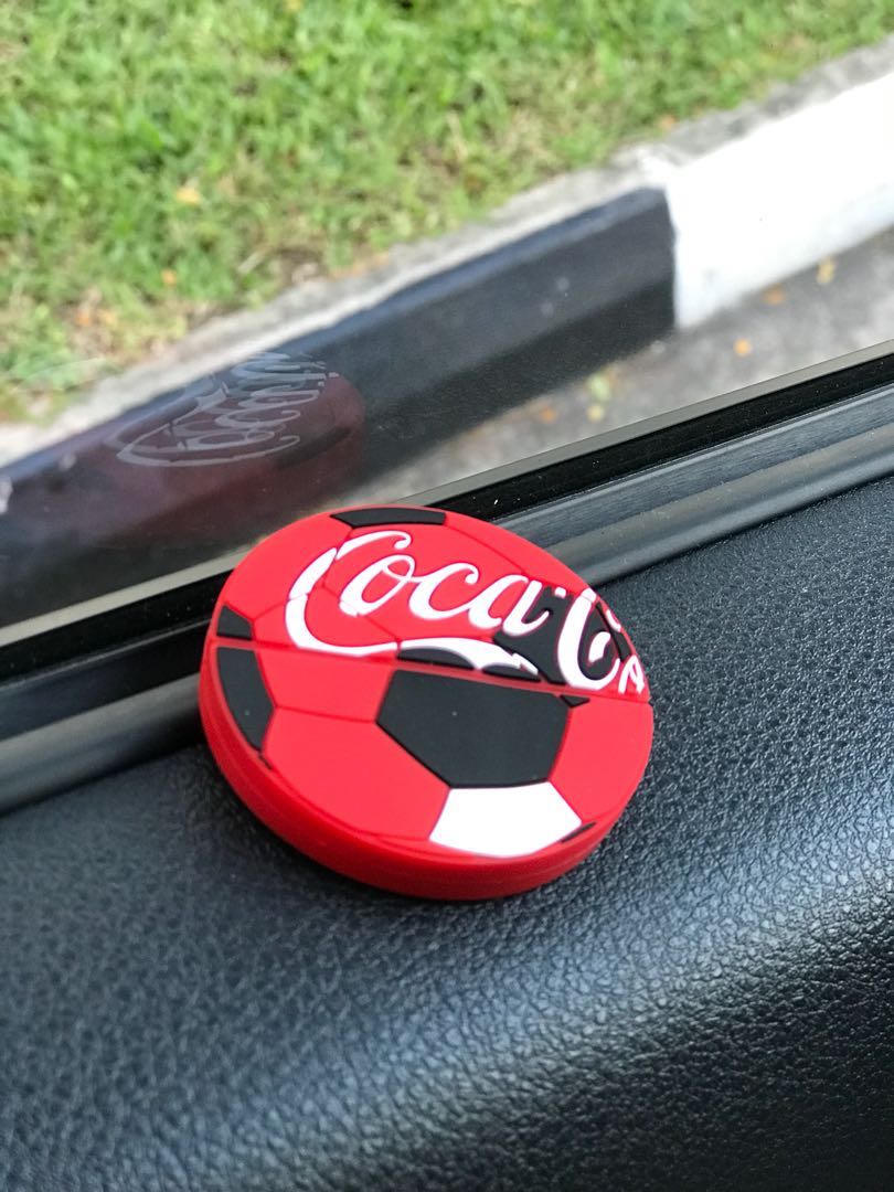 Original Coca Cola Thumbdrive USB, Mobile Phones & Gadgets, Mobile ...