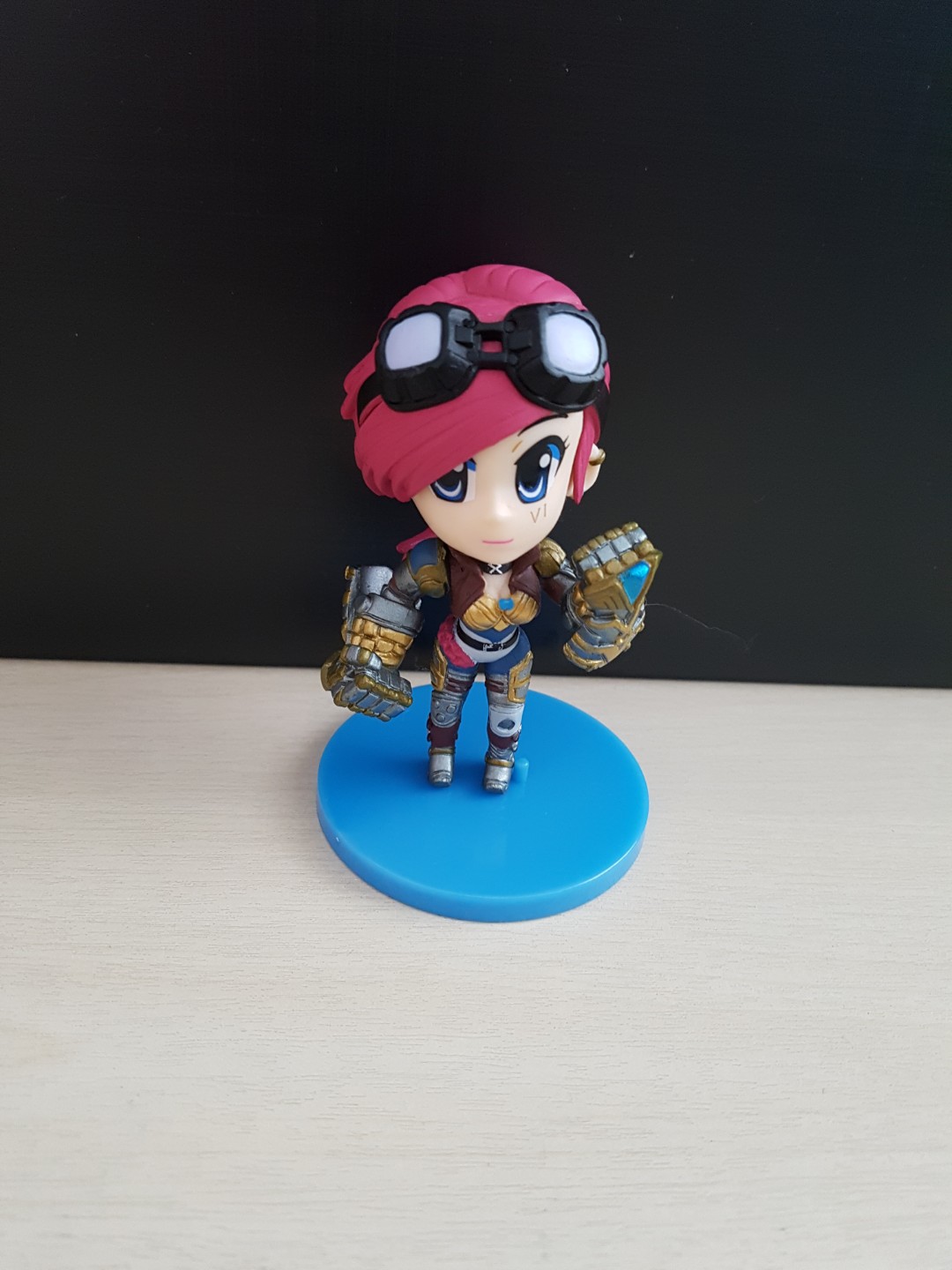 League of Legends Vi figurine, Hobbies & Toys, Toys & Games on Carousell
