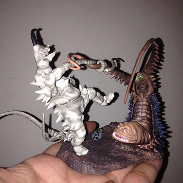 Megahouse Ultraman Kaiju Gudon Twin Tail Monster Diorama, Hobbies ...