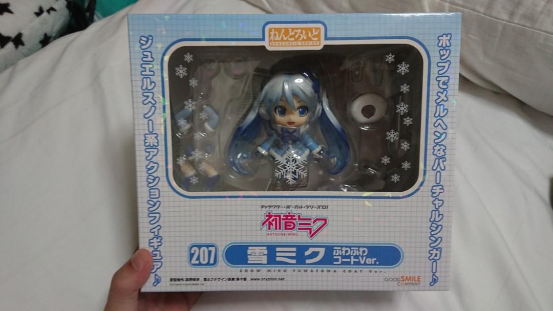 Nendoroid Hatsune Miku Fuwa Fuwa Coat Version 207, Hobbies & Toys, Toys ...