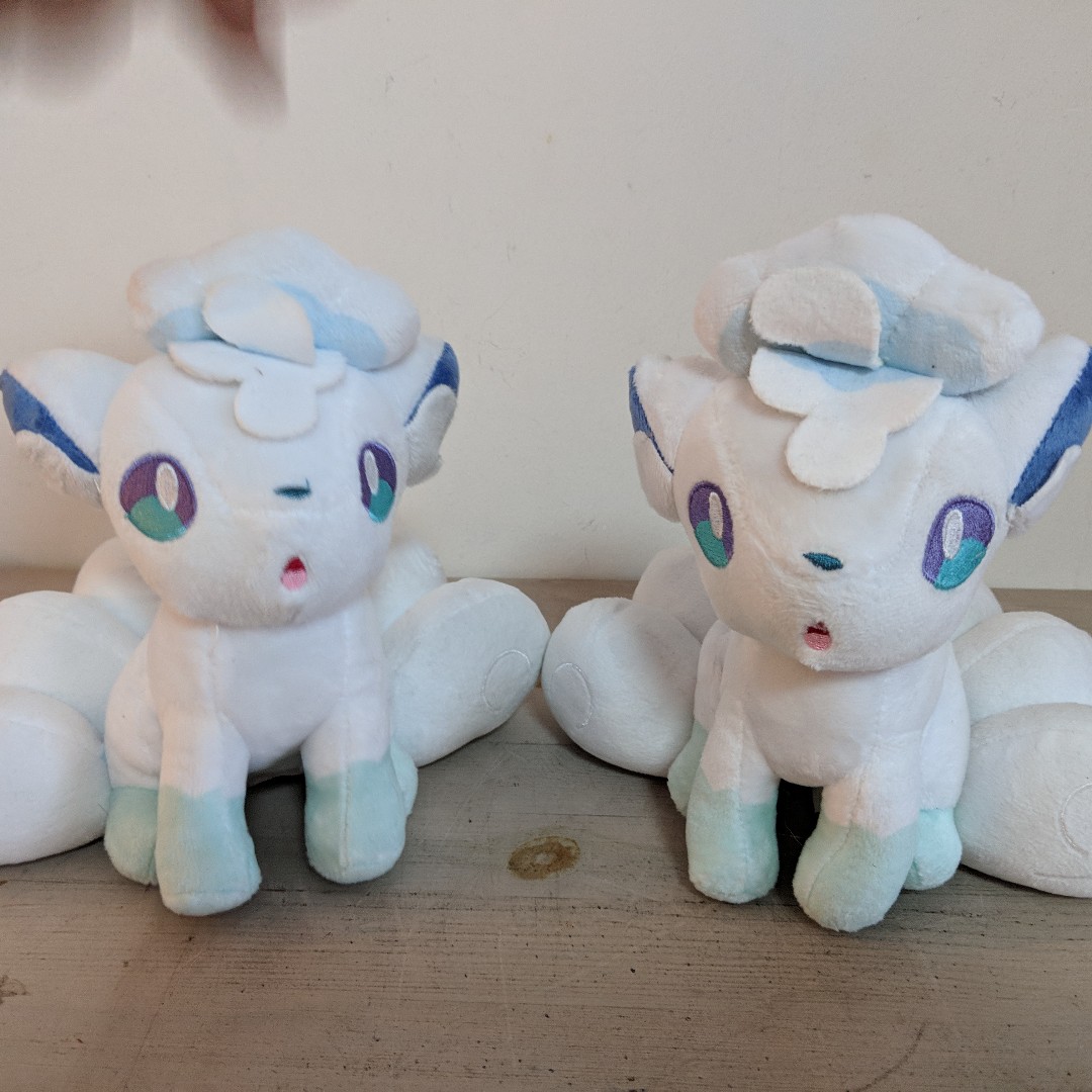 POKEMON CUTE SITTING ALOLAN VULPIX!, Hobbies & Toys, Toys & Games on ...