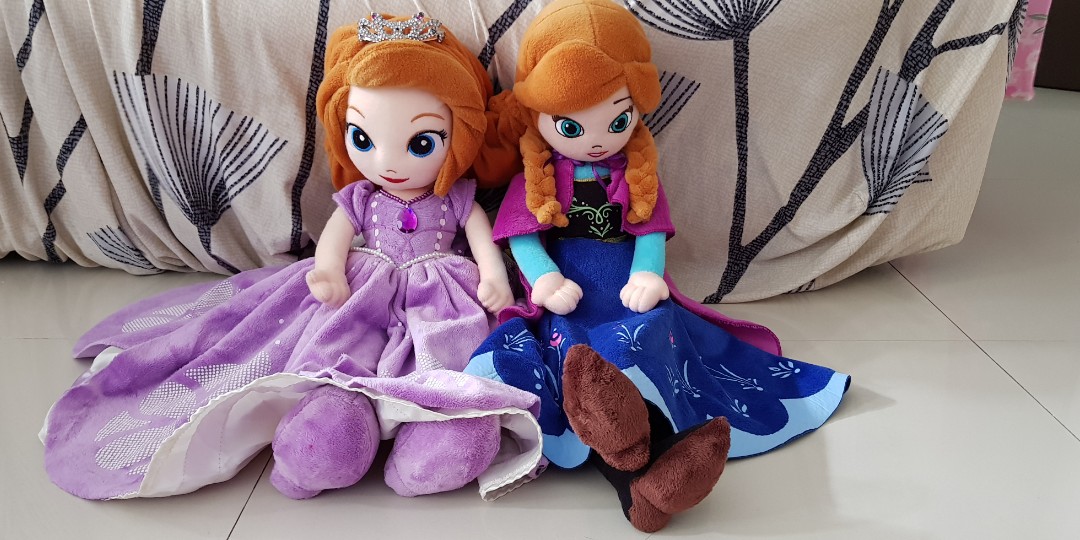 Sofia the first & Anna Frozen, Hobbies & Toys, Toys & Games on Carousell