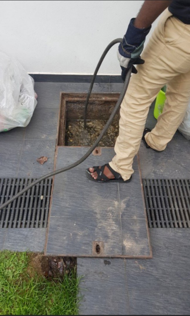 Clear choke! Leaking repair!, Home Services, Home Repairs on Carousell