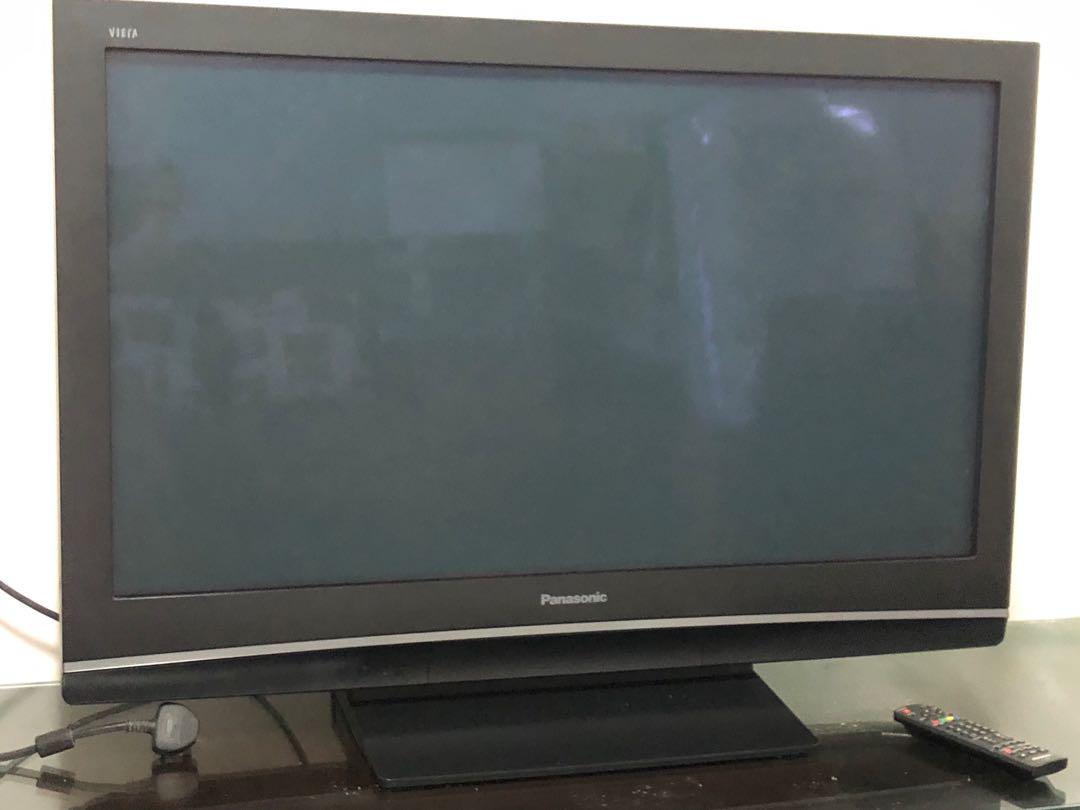 Panasonic Flat Screen 42 inches, TV & Home Appliances, TV ...