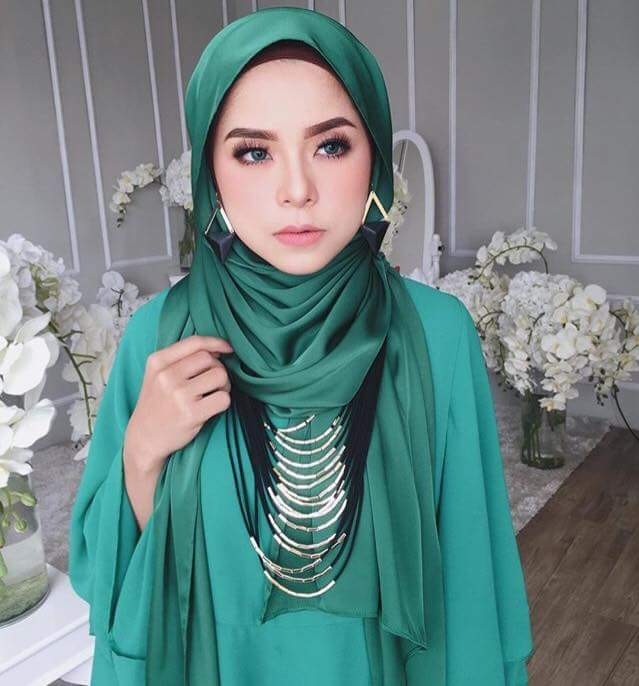 Satin Shawl Luxe, Women's Fashion, Muslimah Fashion, Hijabs on Carousell