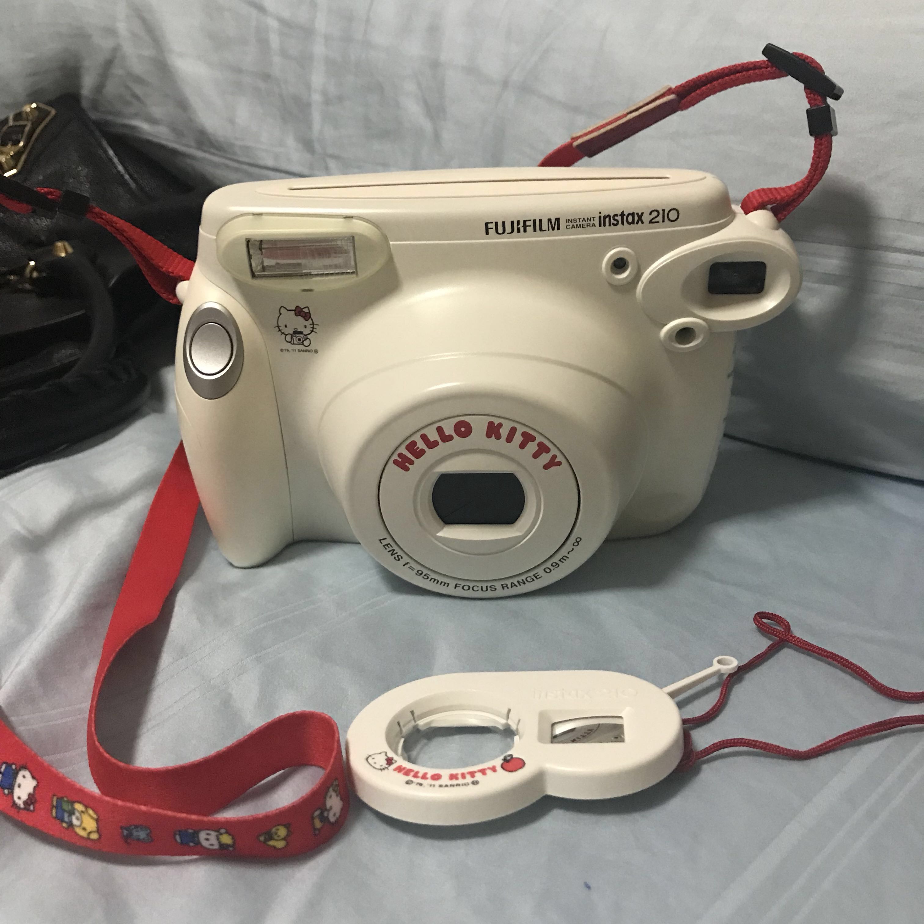 Fujifilm Hello Kitty Instax Wide 210, Photography, Cameras on Carousell