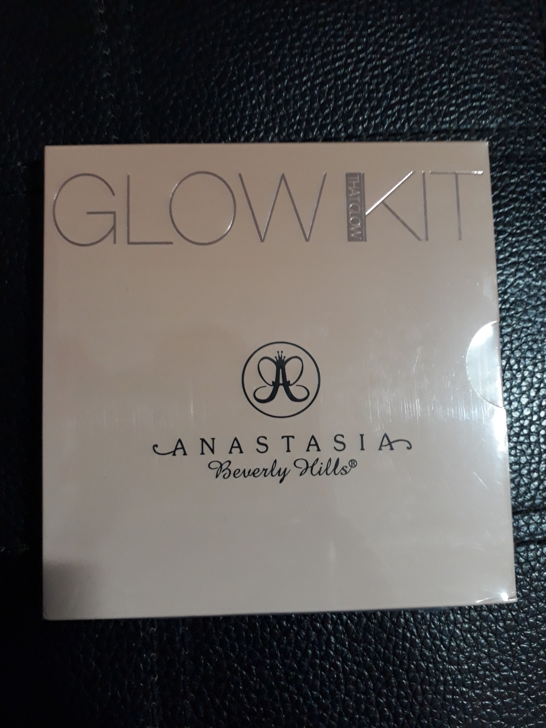 Glow Kit That Glow, Beauty & Personal Care, Face, Makeup on Carousell