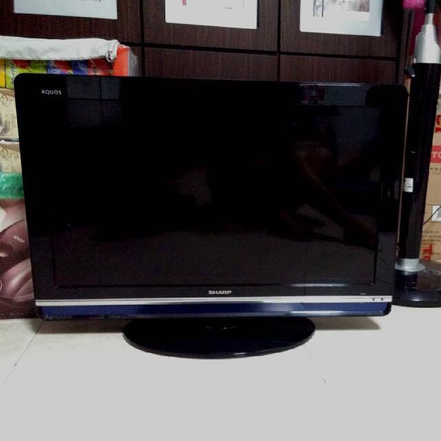 Sharp Aquos 32" Lcd Color TV, TV & Home Appliances, TV & Entertainment ...