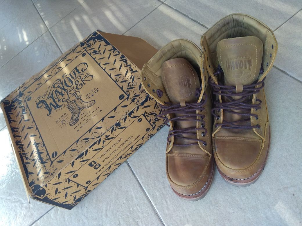 Sepatu boots merk wayout model kamba, Fesyen Pria, Sepatu di Carousell