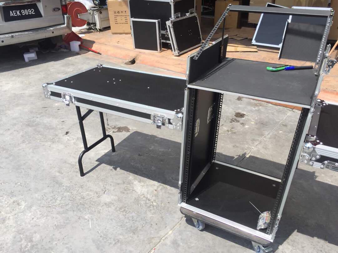 BL 16U Mixer Rack Case With L/R Table, Hobbies & Toys, Music & Media ...