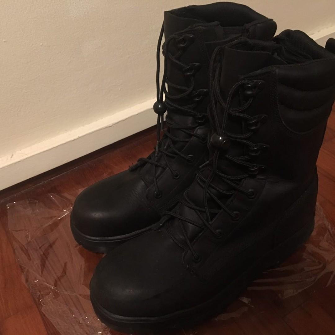 SCDF USAR Boots US10.5, Men's Fashion, Footwear, Boots on Carousell
