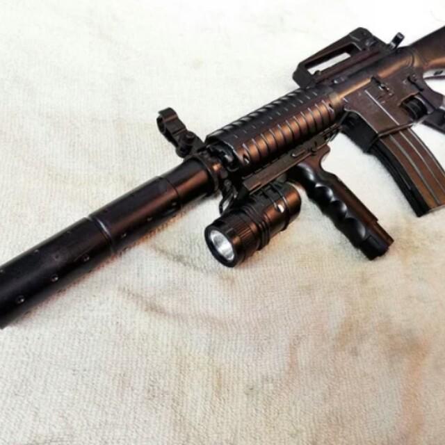 SENAPAN MAINAN BE M16-A13 RIFLE AIRSOFTGUN, Komunitas di Carousell