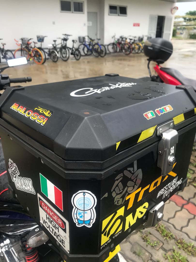 Trax box and base plate , 38 litre box, Motorcycles, Motorcycle ...