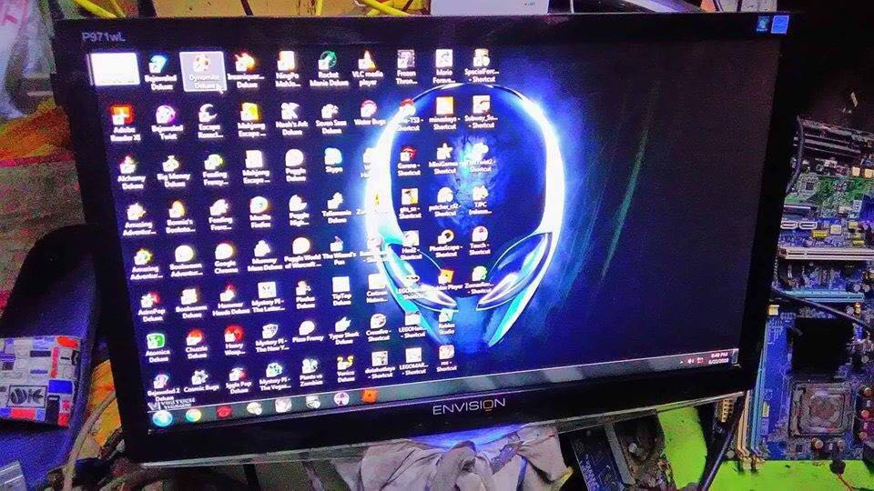 Brand New!!! LED Widescreen 19’inch ENVISION w/ VGA/Power Cord ...