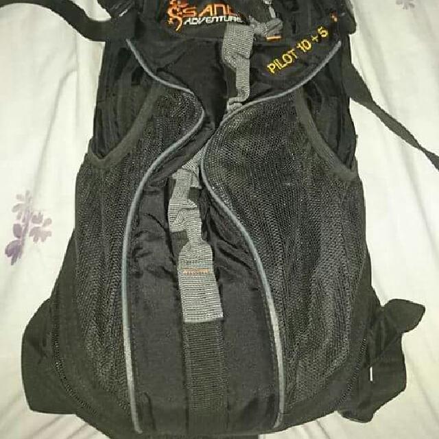Sandugo Pilot 10+5L backpack, Men's Fashion, Bags, Backpacks on Carousell