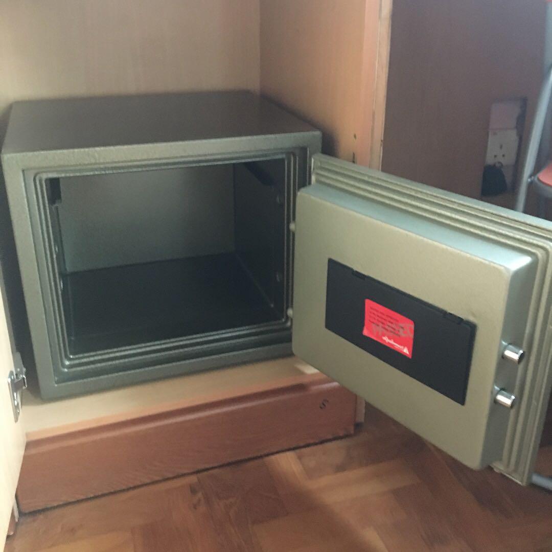 diplomat Safe Box, Furniture, Others on Carousell