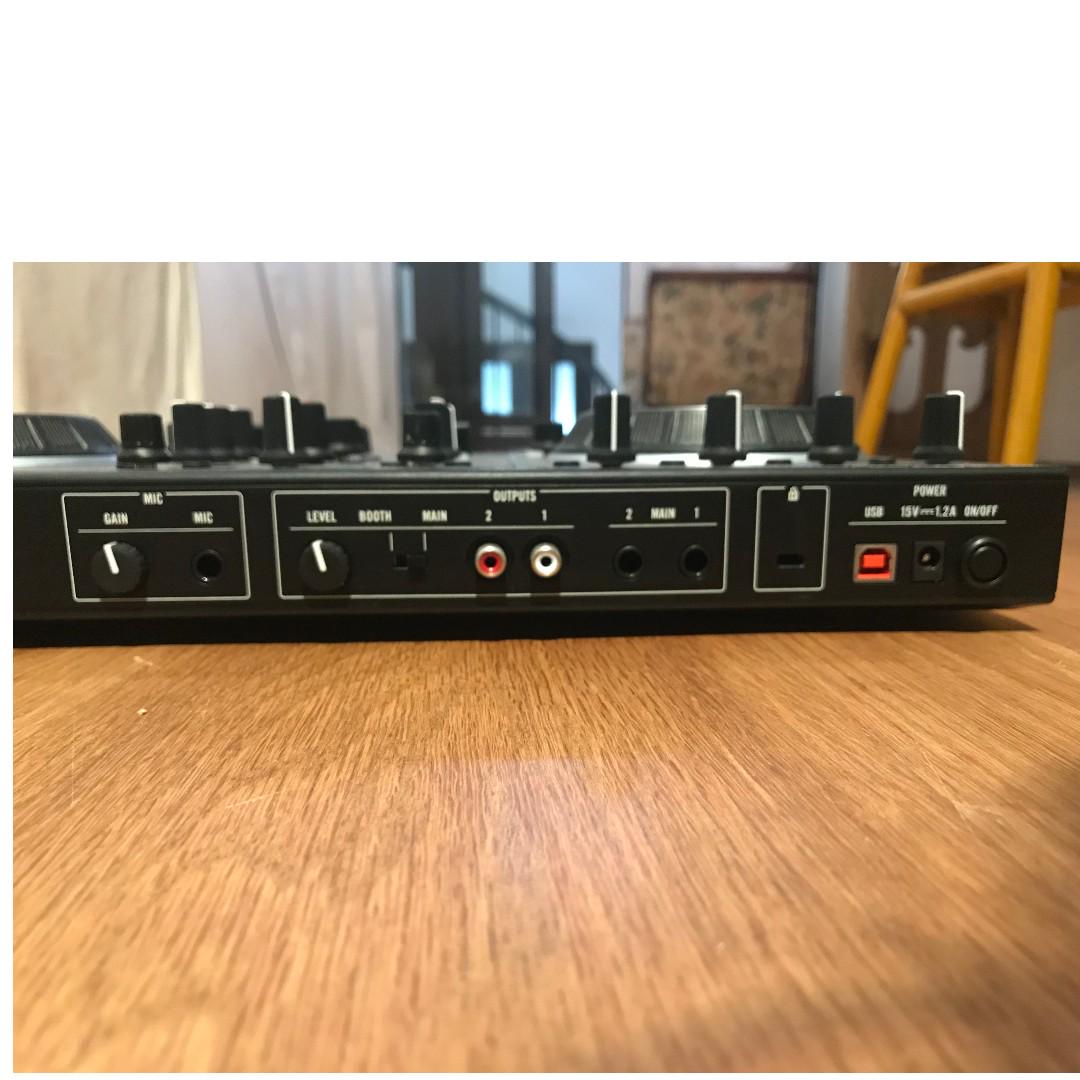 Native Instruments Traktor Kontrol S2 MK2 DJ Controller, Hobbies & Toys ...