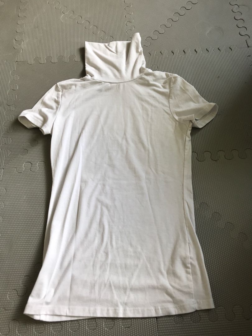 Turtle neck plain white, Women's Fashion, Tops, Others Tops on Carousell