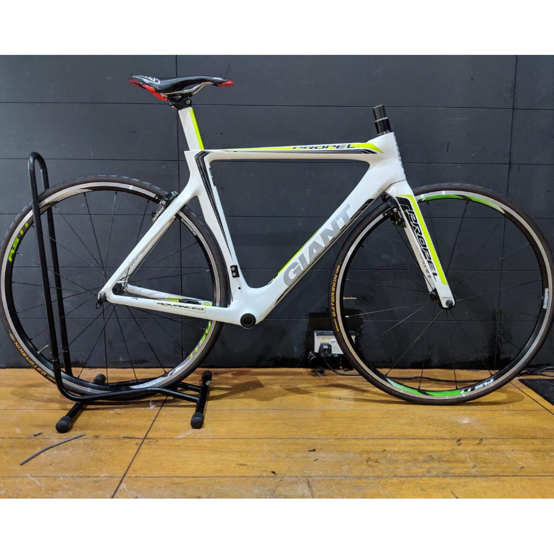 Custom Giant Propel Advance One, Sports Equipment, Bicycles & Parts ...