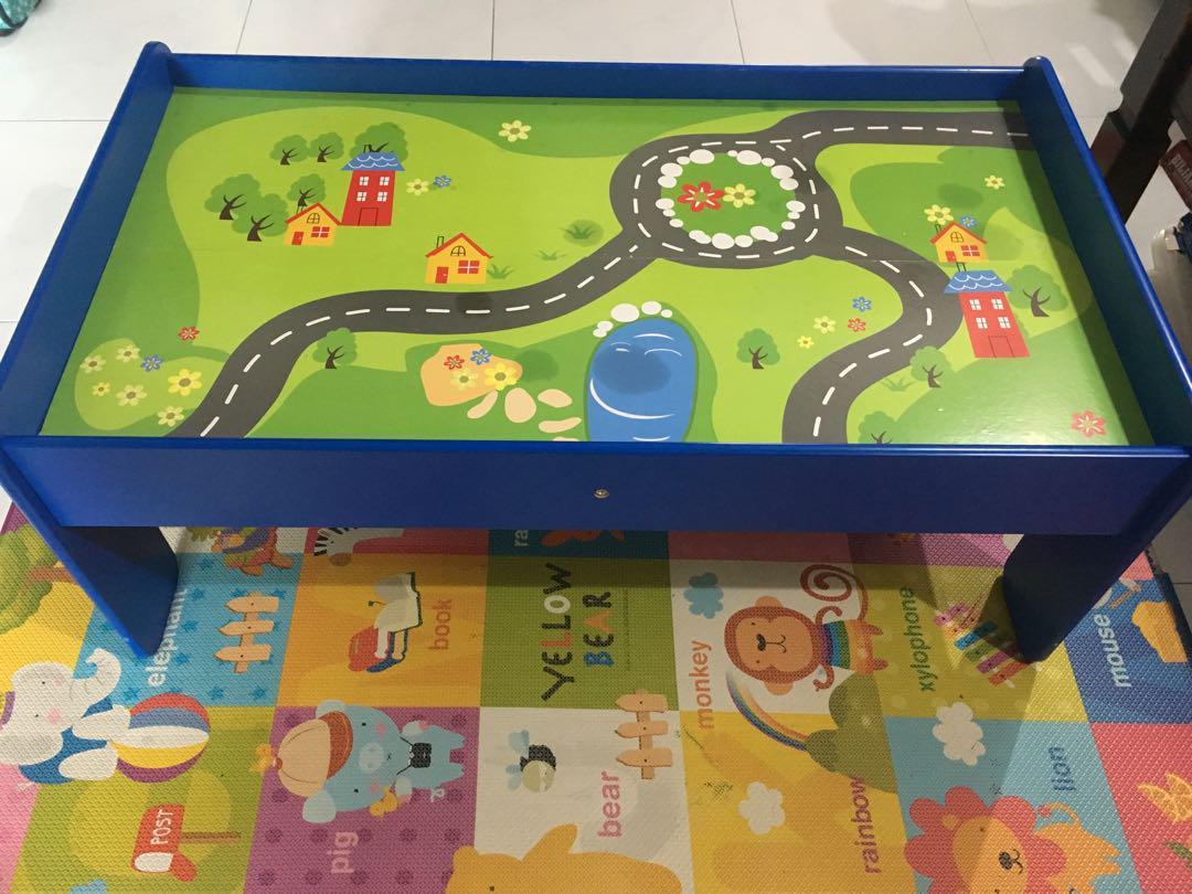 Toy cars playing table, Hobbies & Toys, Toys & Games on Carousell