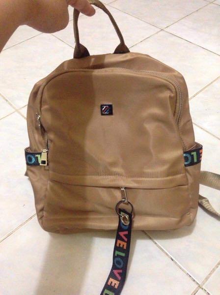 SM grab backpack, Women's Fashion, Bags & Wallets, Backpacks on Carousell