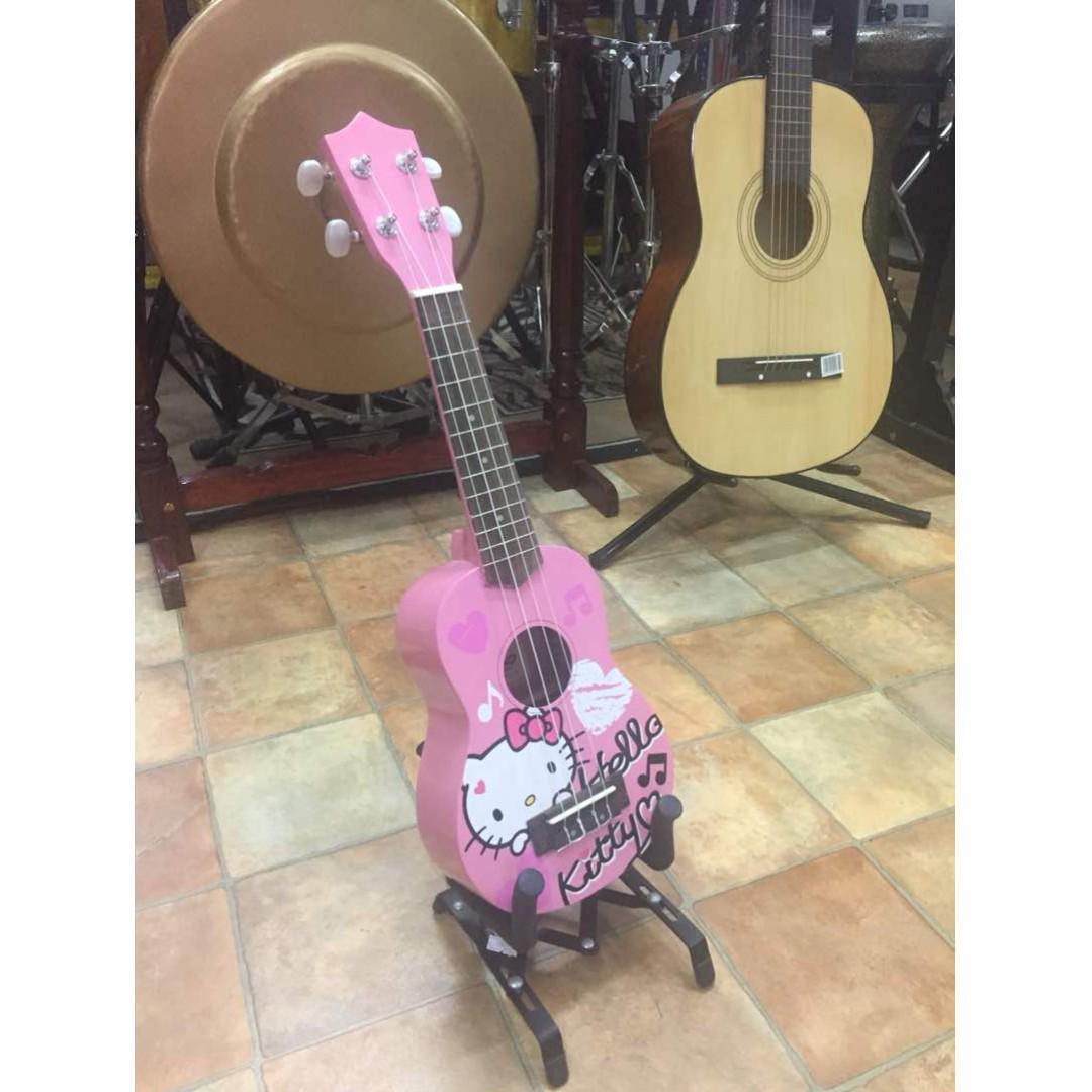 Ukulele Hello Kitty (Sanrio), Hobbies & Toys, Music & Media, Musical Instruments on Carousell
