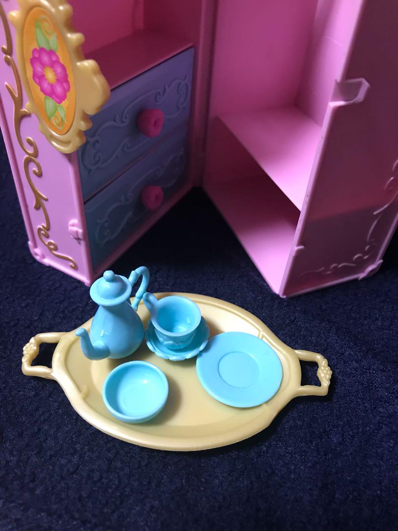 Barbie As The Island Princess getting ready with tallulah playset ...