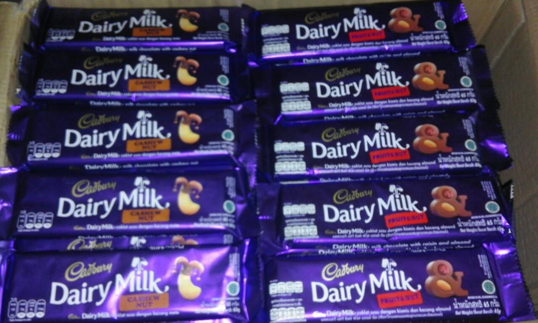 Coklat Cadbury G Makanan Minuman Snek Di Carousell