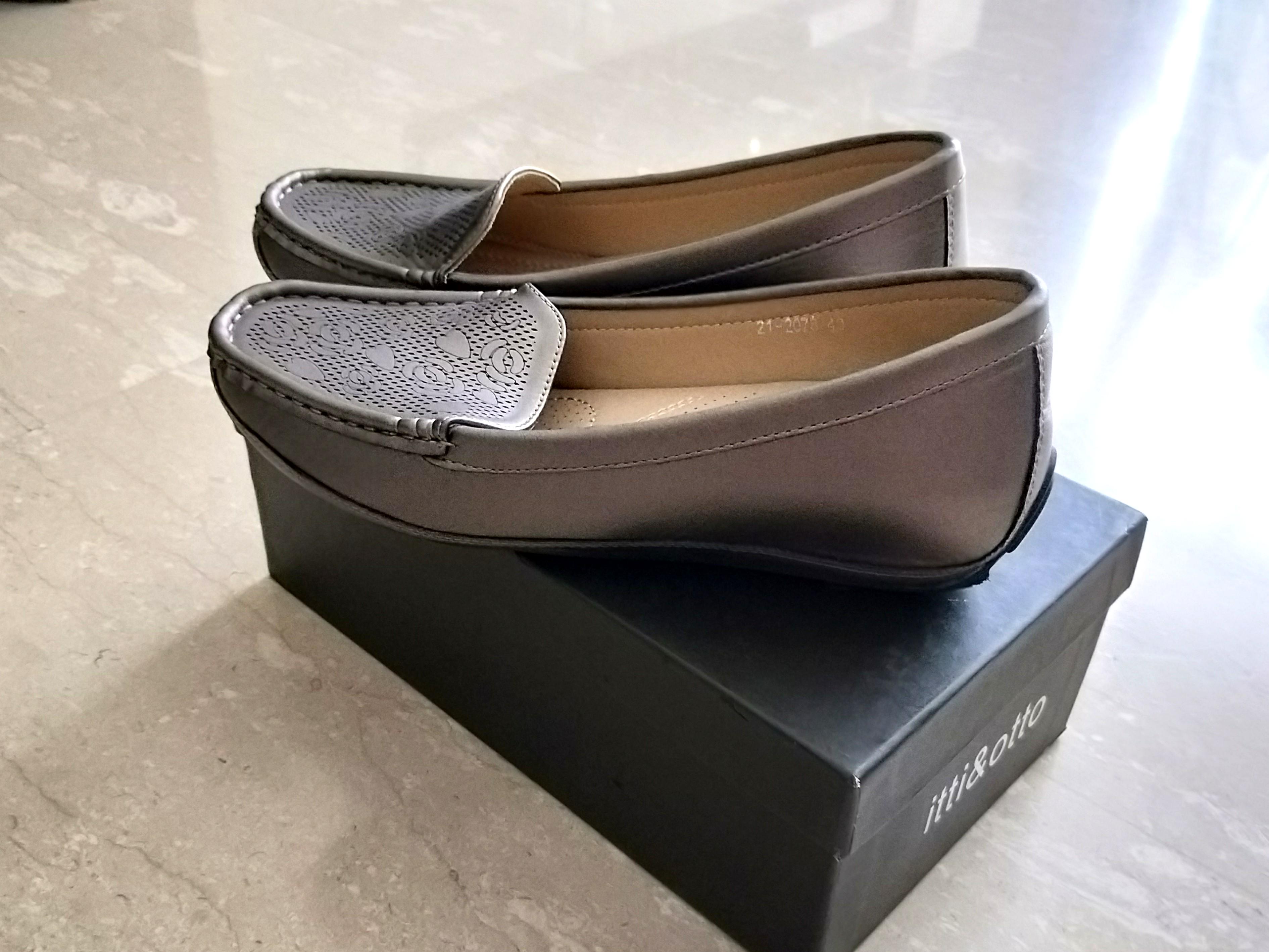 itti & otto Ladies Loafers, Women's Fashion, Footwear, Loafers on Carousell