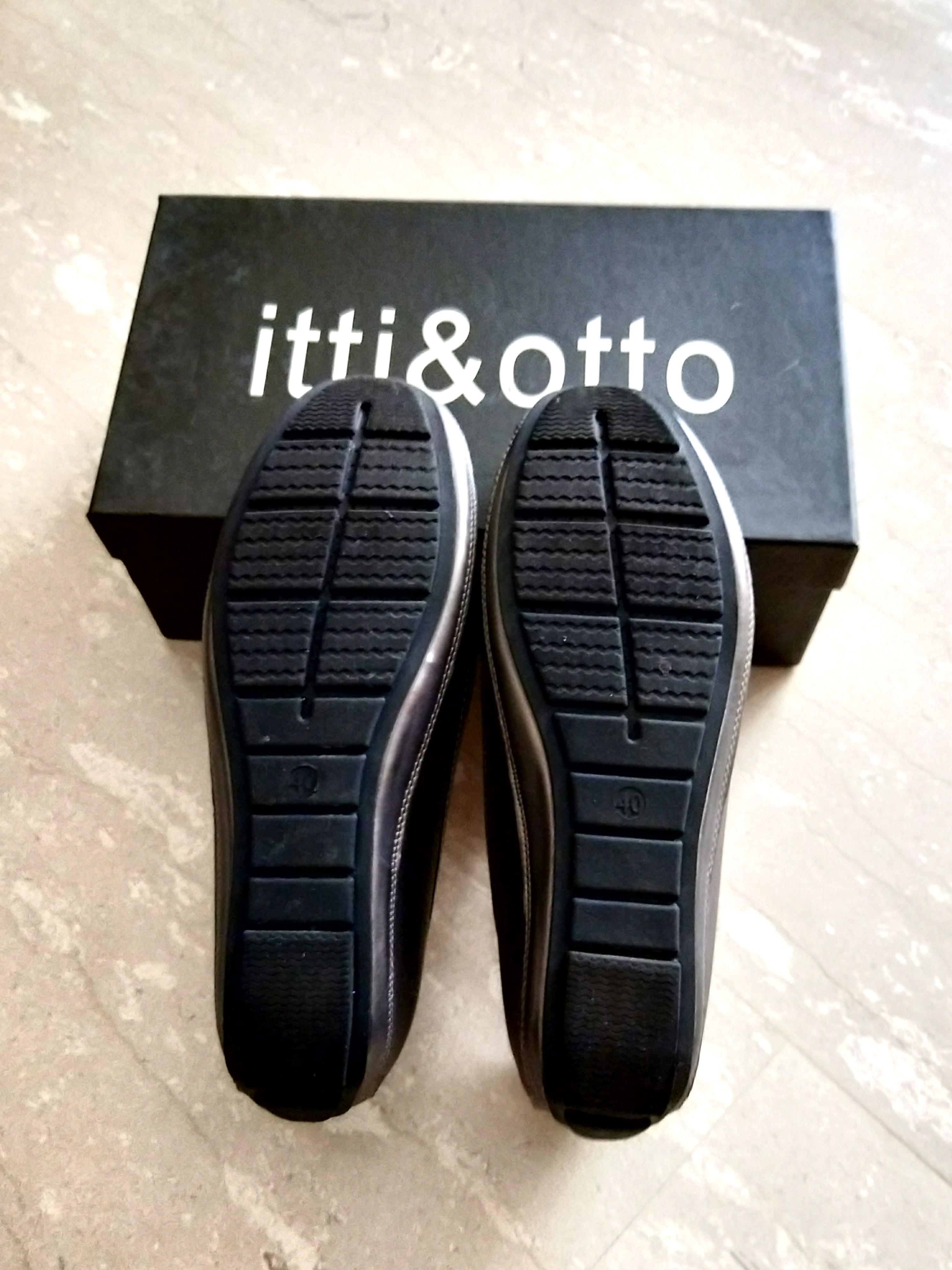 itti & otto Ladies Loafers, Women's Fashion, Footwear, Loafers on Carousell