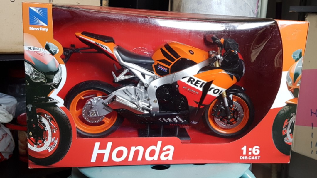 RARE MISB 1/6 scale Honda Repsol GP Die Cast, Hobbies & Toys, Toys ...