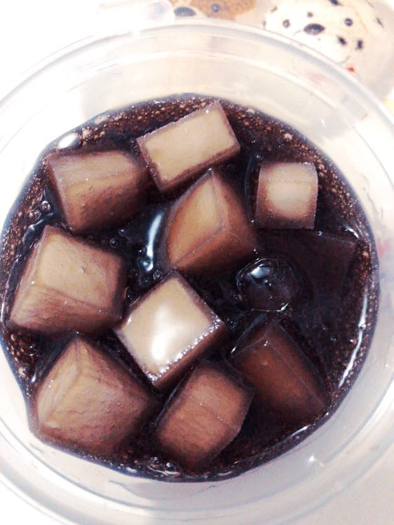 coca cola Jelly Cubes SLime, Hobbies & Toys, Stationary & Craft ...