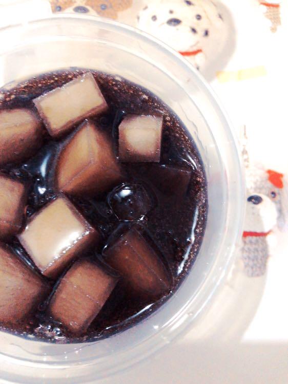 coca cola Jelly Cubes SLime, Hobbies & Toys, Stationary & Craft ...