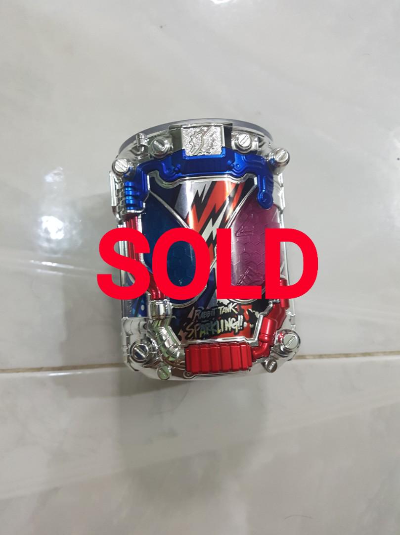 Kamen Rider Build - Cross-Z Dragon/Lock Full Bottle/Rabbit Tank ...