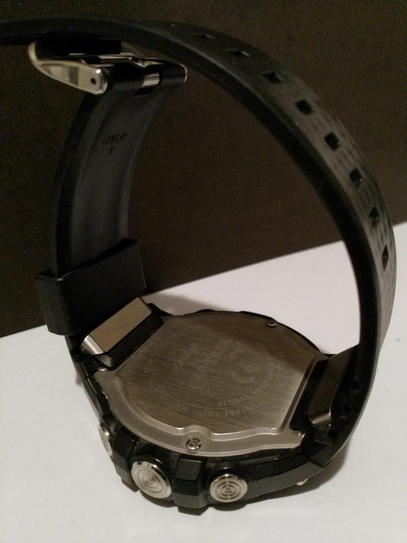 CASIO Pro Trek Smart, 名牌, 手錶 - Carousell