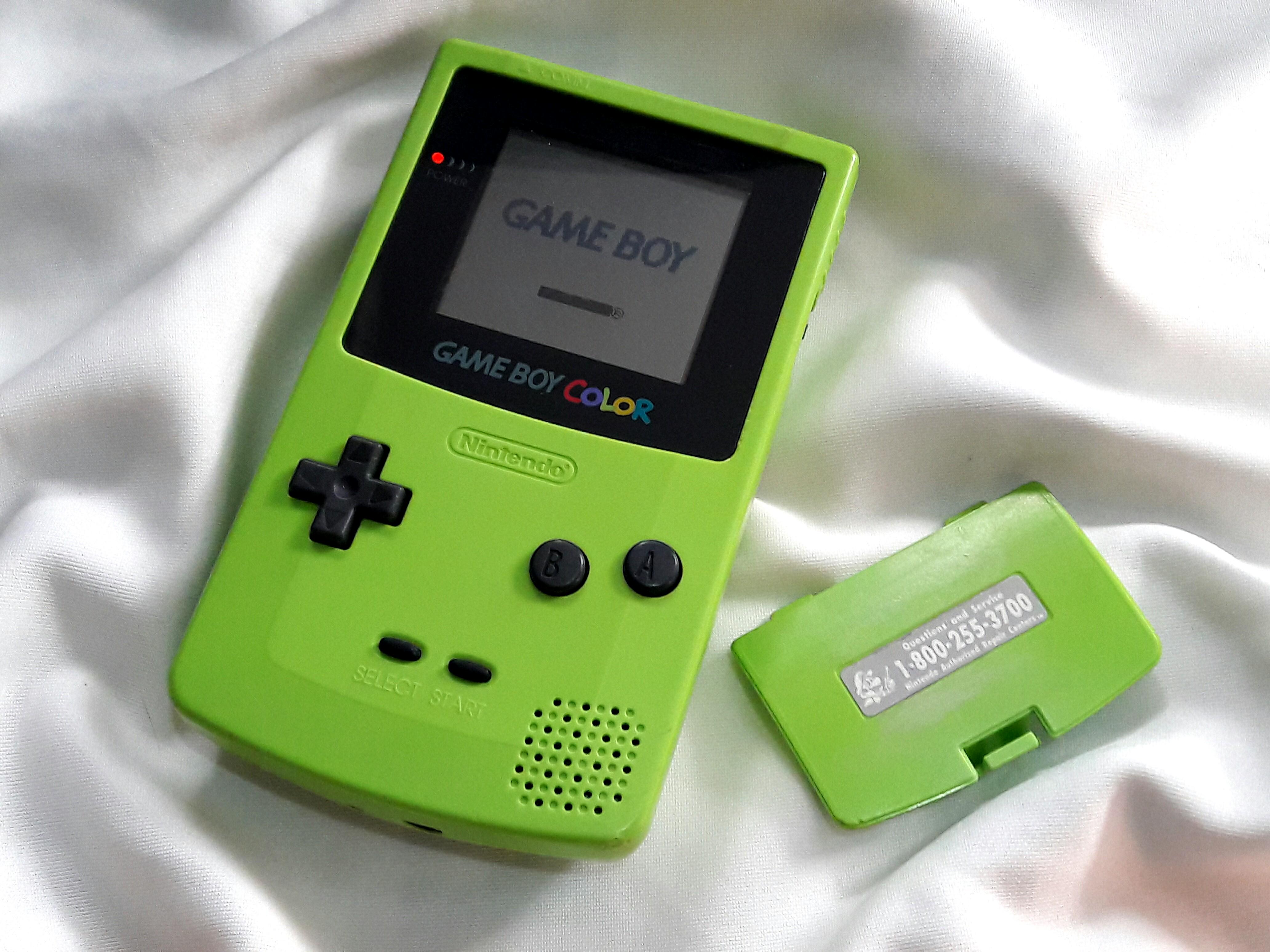Neon Green Nintendo Gameboy Color GBC with Battery Cover 4 Game Carts ...