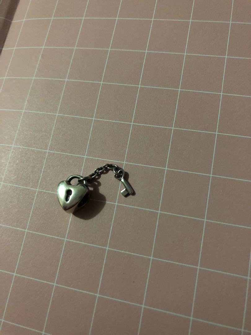 Pandora Heart lock and key charm, Women's Fashion, Jewelry & Organisers ...