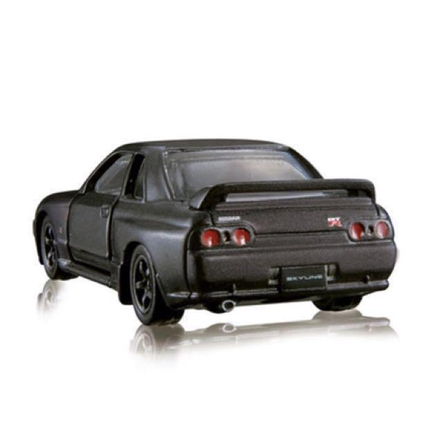 Tomica premium nissan Skyline GTR R32 GT-R R32 , Hobbies & Toys, Toys & Games on Carousell