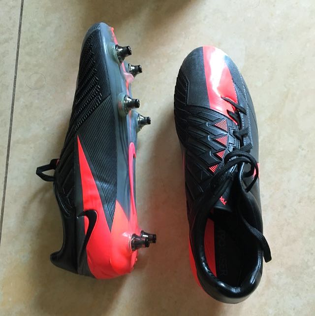 Nike T90 Laser, Men's Fashion, Activewear on Carousell