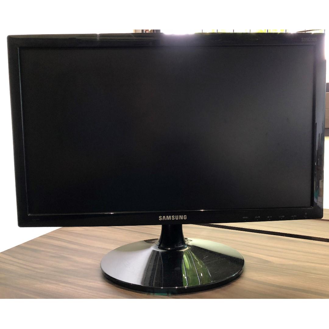 Samsung 19" LED Computer Monitor (S19D300), Computers & Tech, Parts ...