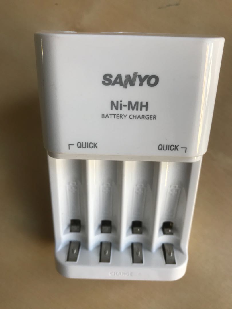 Sanyo NiMh Battery Charger (Model: NC-MQR06W), Mobile Phones & Gadgets ...