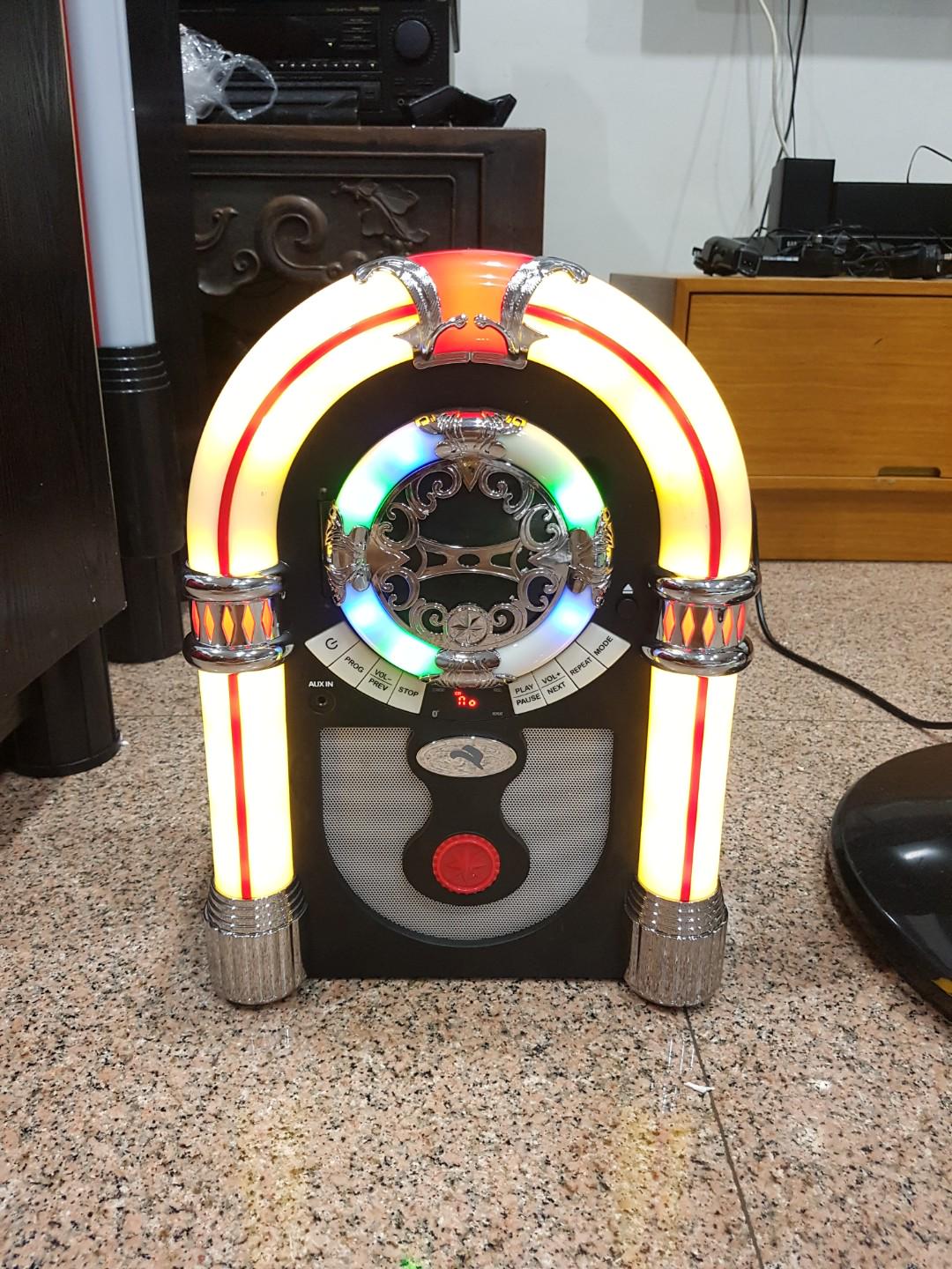 Mini vintage jukebox speaker cute audio player radio, Audio, Portable ...