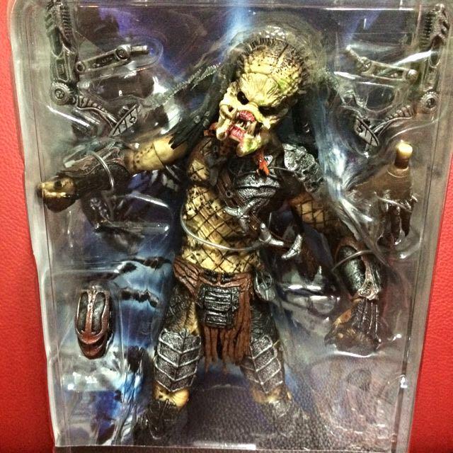 Neca AVP Alien VS Predator Requiem - Wolf Predator Un-Masked Closed ...