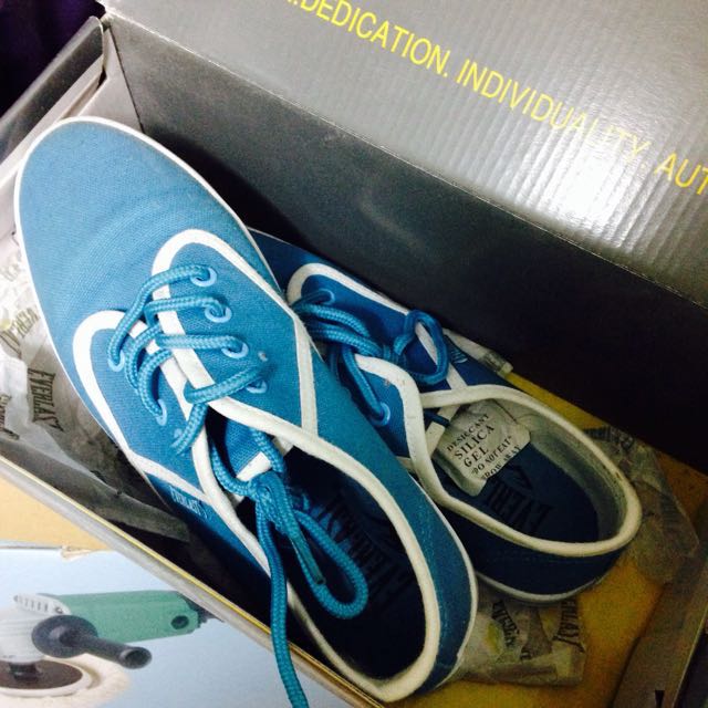 Original Everlast Shoes, Women's Fashion, Footwear, Sneakers on Carousell