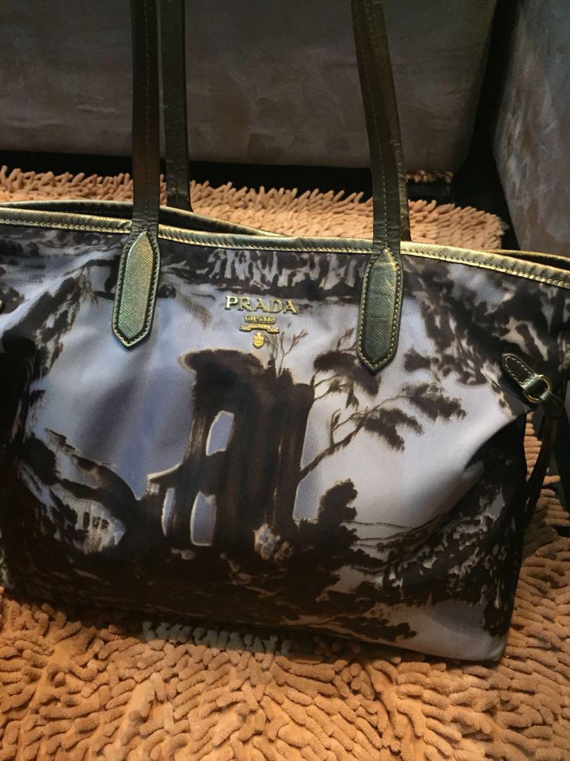 Prada , Louis Vuitton, Bulgari, Chanel, Gucci, Luxury, Bags & Wallets ...