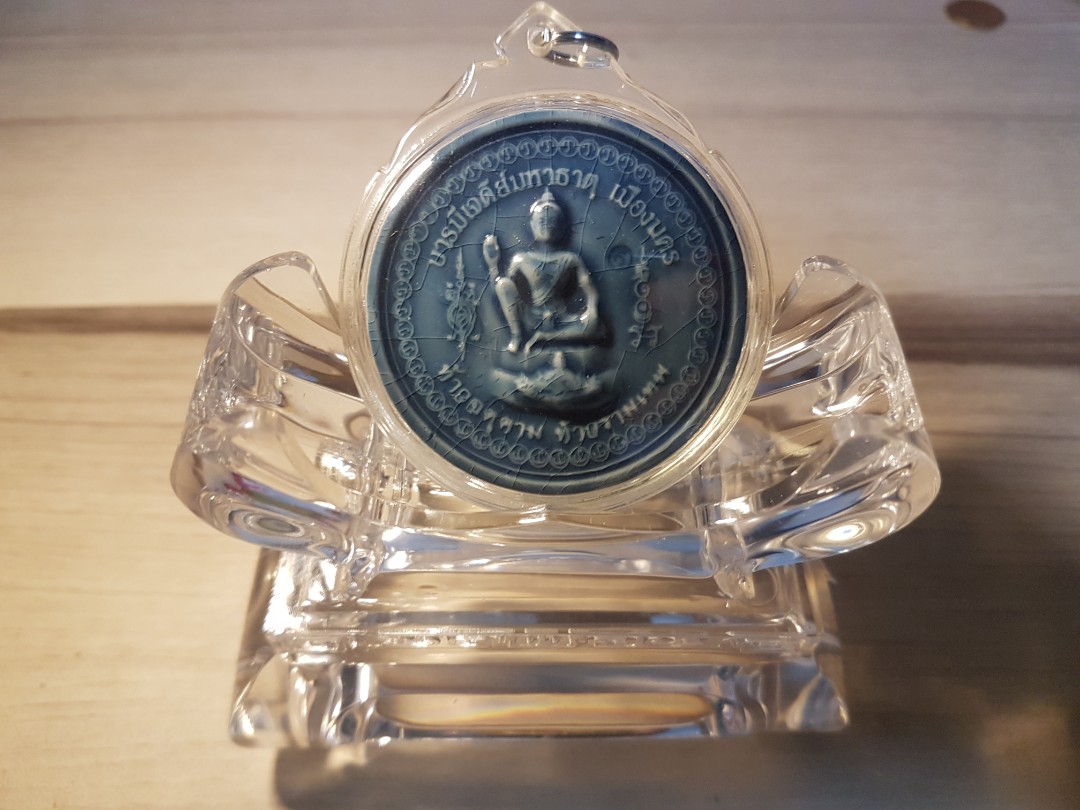 Thai Amulet holder Clear and Thick acrylic plastic model A, Hobbies ...