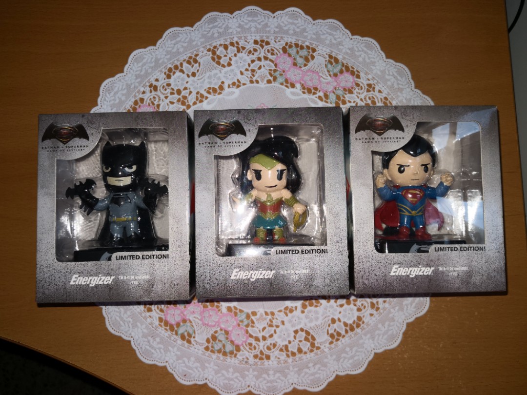 Energizer Limited Edition Batman, Superman & Wonder Woman Figurines ...