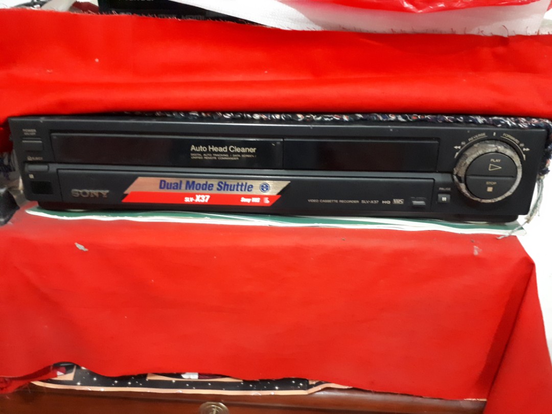 Old Sony VHS player SLV-X37, Audio, Portable Music Players on Carousell