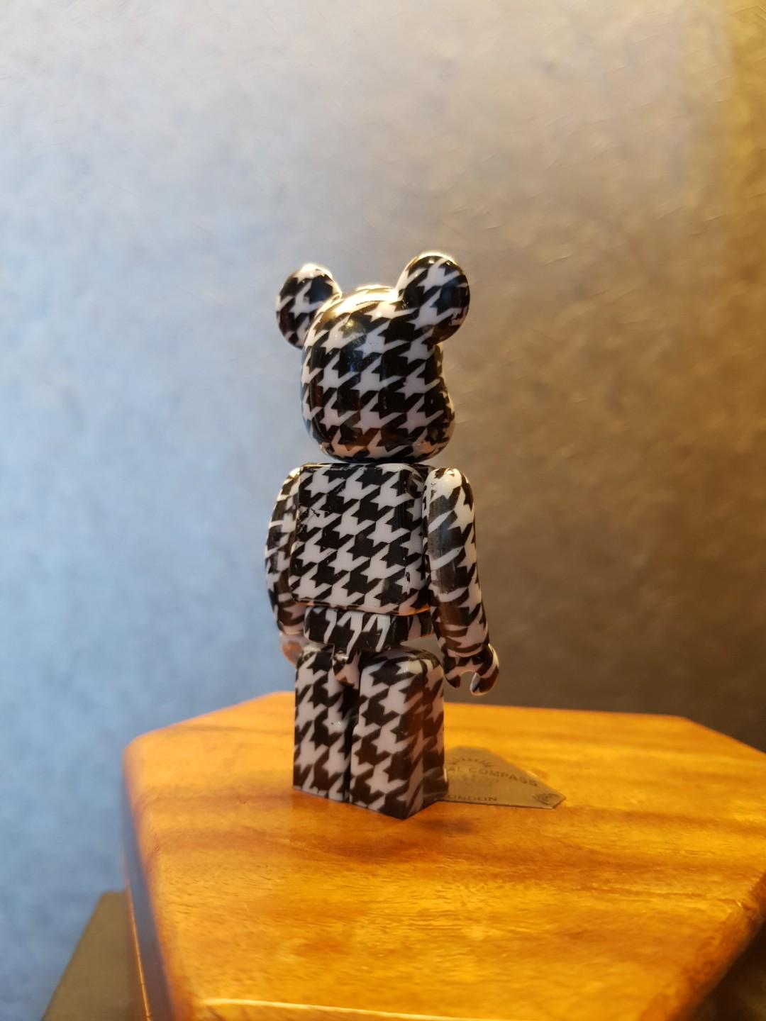 Pattern Houndstooth Bearbrick 100% Series 36, Hobbies & Toys, Toys ...